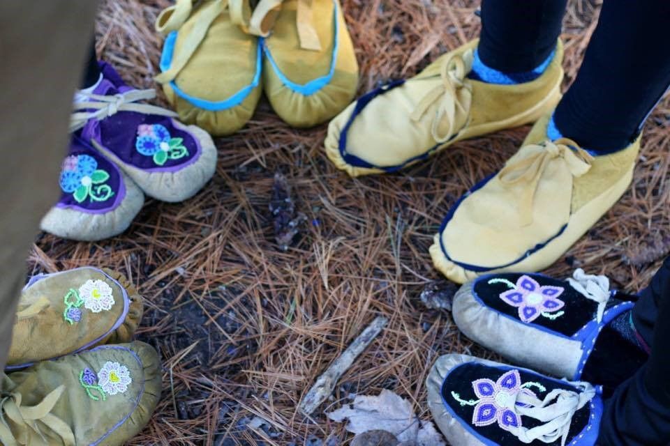 Moccasin Tutorial 1 of 9, Supplies and Patterns – Heart Berry